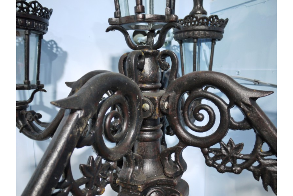 Mini Giant Cast Iron Lamp Post – Obrien Architectural.com