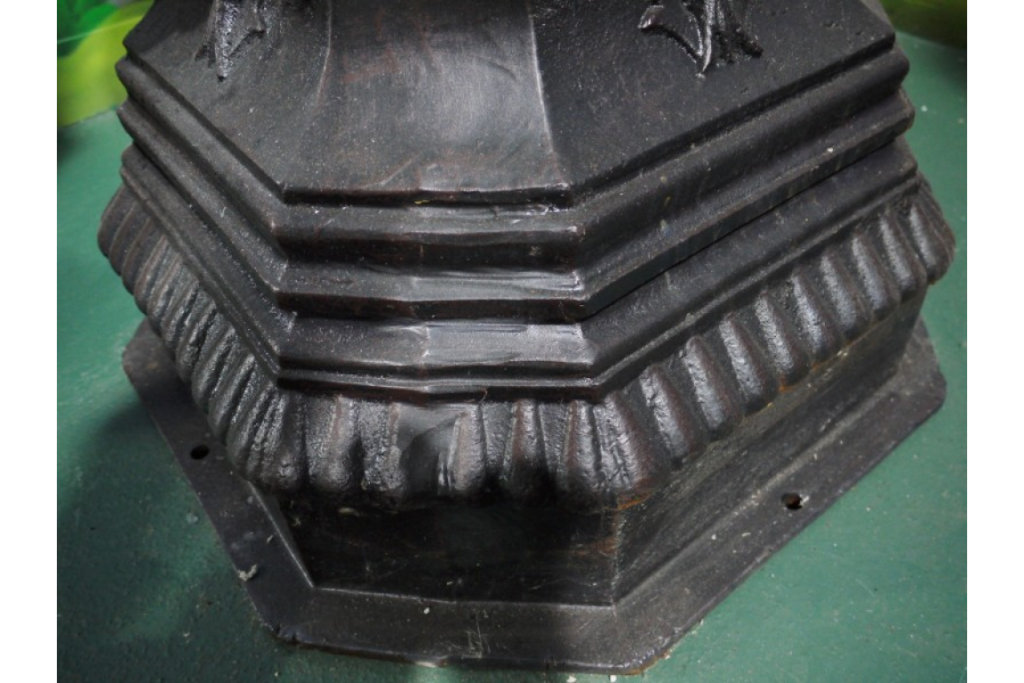 Mini Giant Cast Iron Lamp Post – Obrien Architectural.com